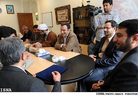 ایسنا گزارش تصويري مراسم توديع و معارفه‌ي سرپرست خبرگزاري دانشجويان